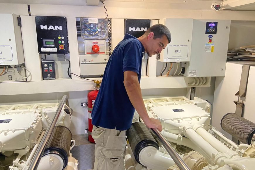 Página Principal - Azimuth Escola Náutica